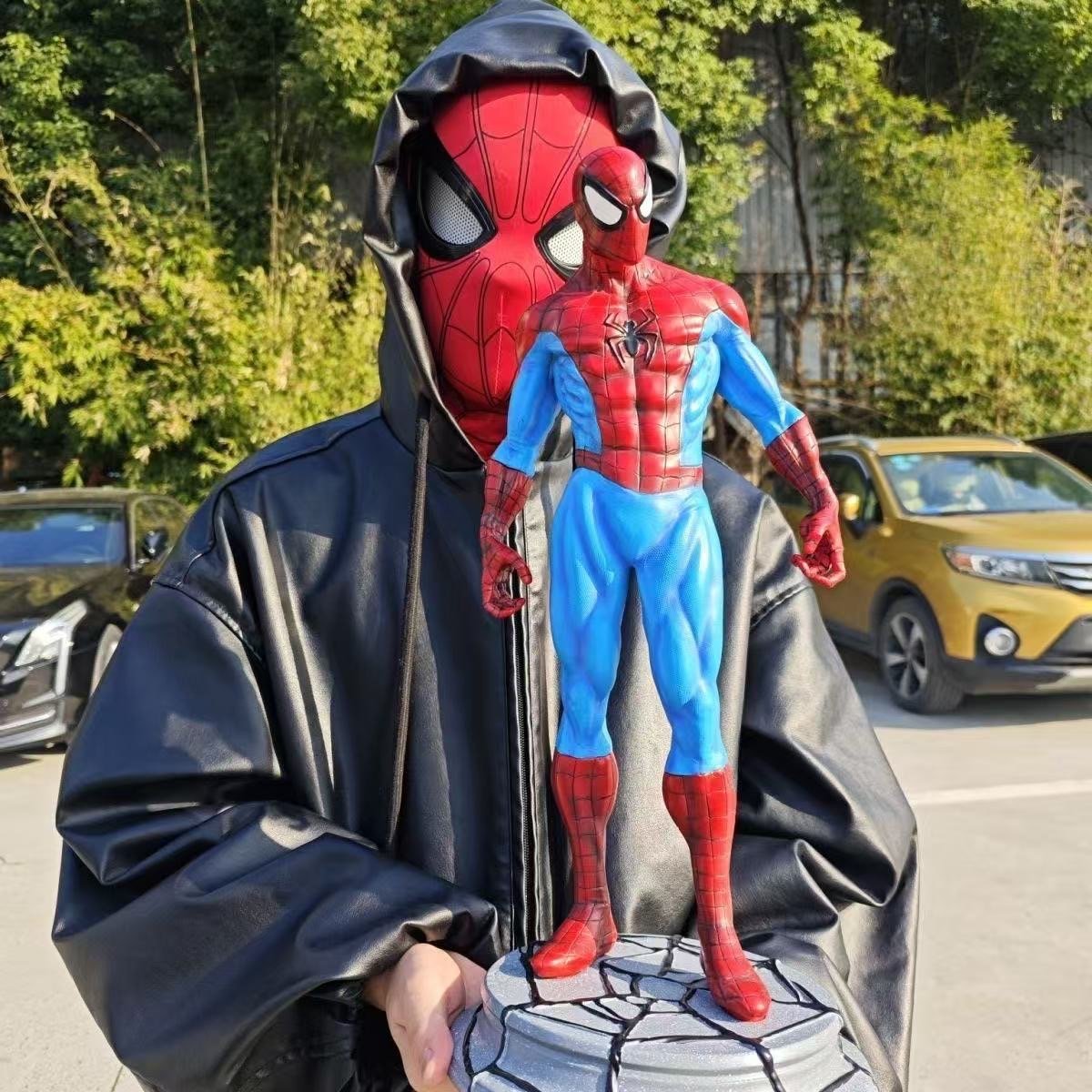 Custom 50 CM Tall Spider – Man Statue (Classic Suit) – LS custom-made
